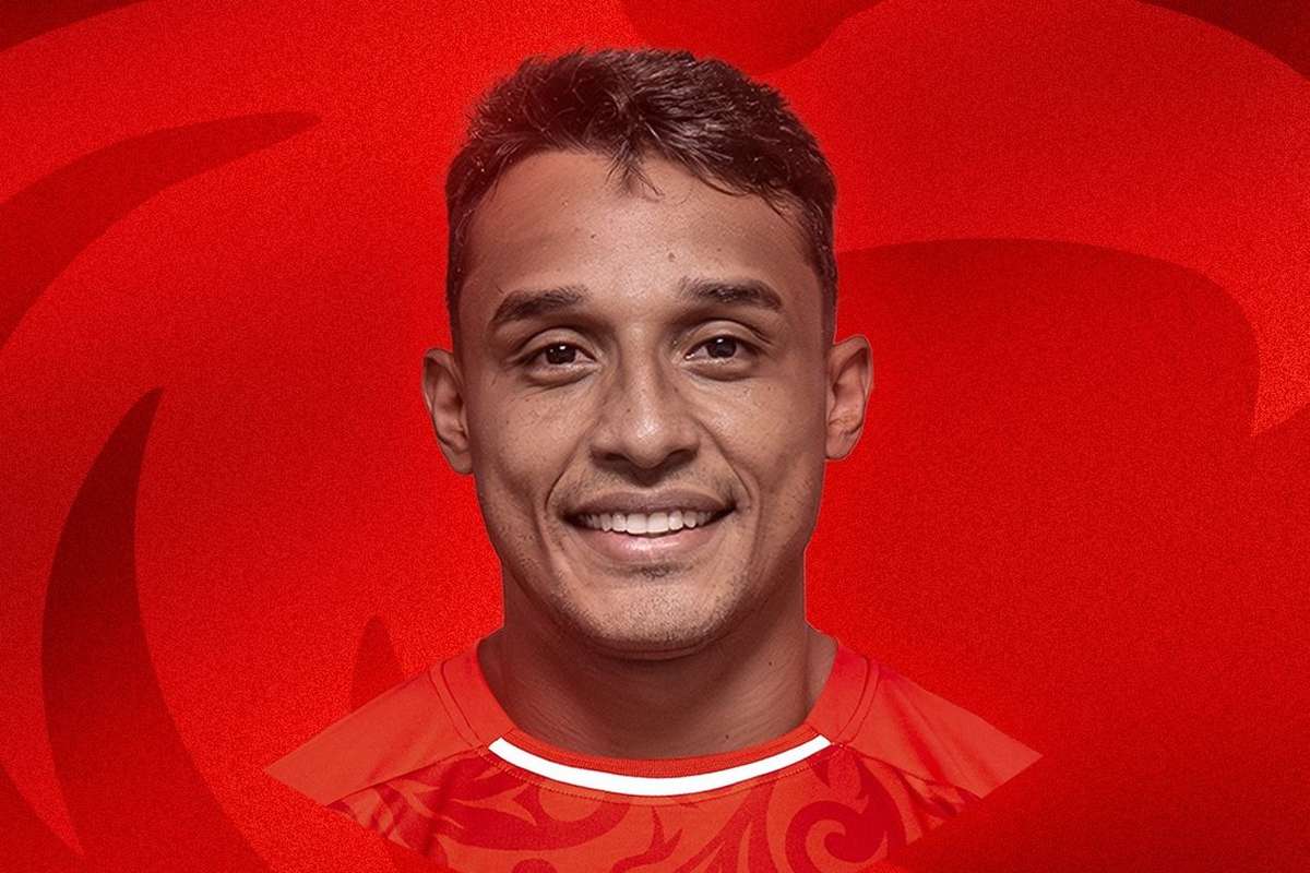 Oficial: Extremo Wellinton Torrão assina pelo Santa Clara até 2028 ...