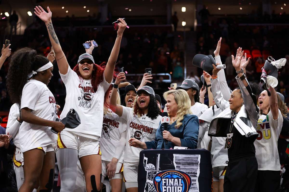 Caitlin Clark dream over as South Carolina down Iowa to win US college crown | Flashscore.com