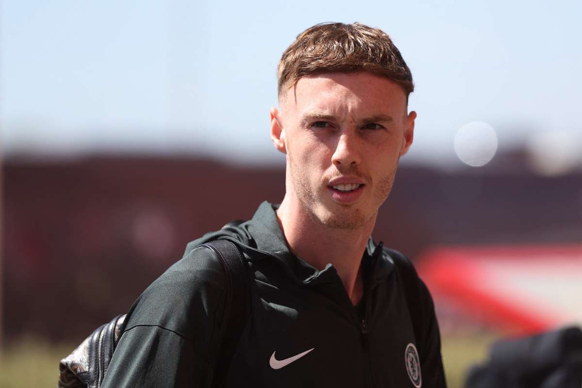 Evra admits Cole Palmer will be "shining again at Chelsea" under new ...