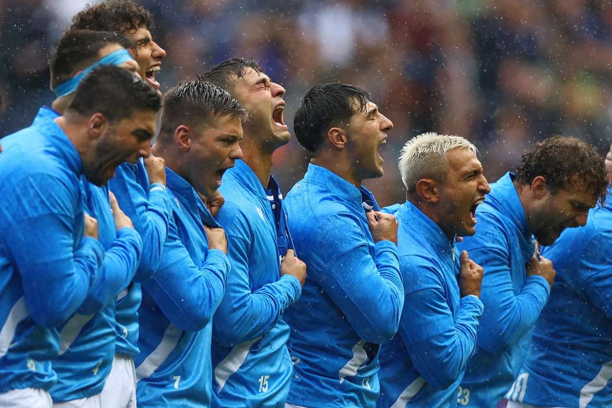 Italy already singing as they arrive for World Cup | Flashscore.co.uk