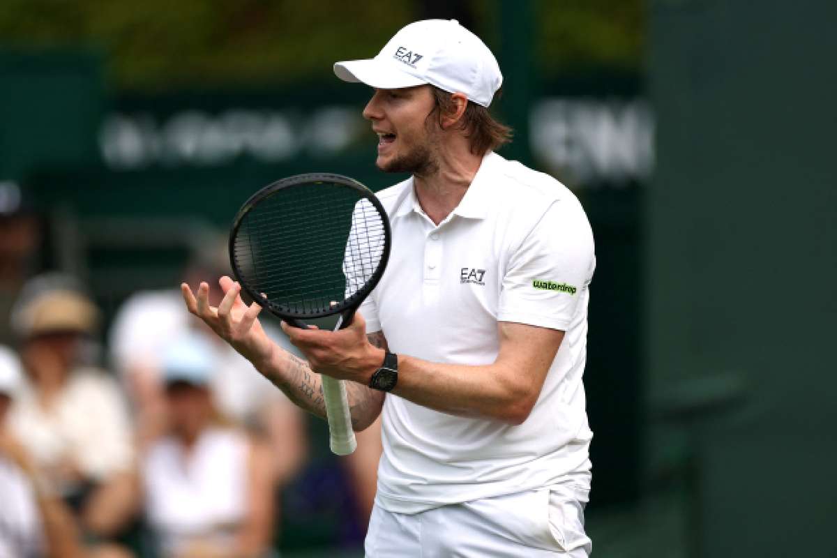 Wimbledon 2025: Dark horse Alexander Bublik knocked out by Jaume Munar ...