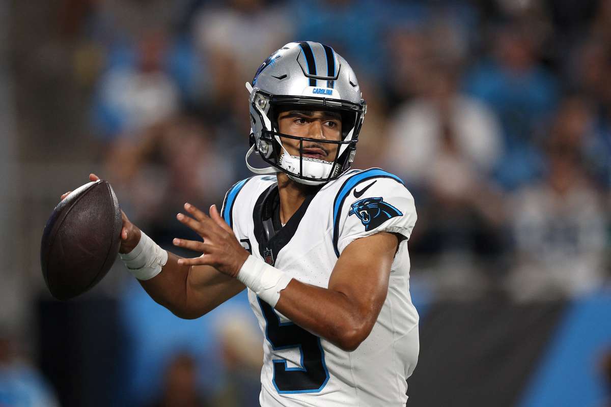 Injuries force quarterback changes for NFL's Colts and Panthers ...