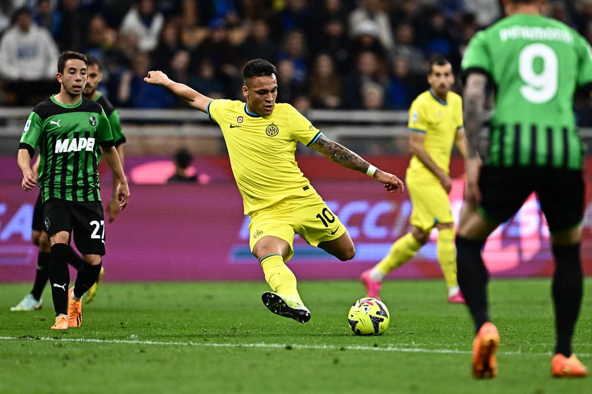 Lukaku and Martinez fire Inter past Sassuolo and into third place in ...