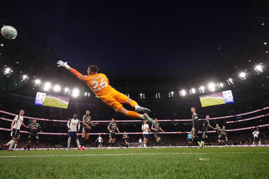 Micah Richards wowed by 'outstanding' Karl Darlow moment in Leeds vs ...