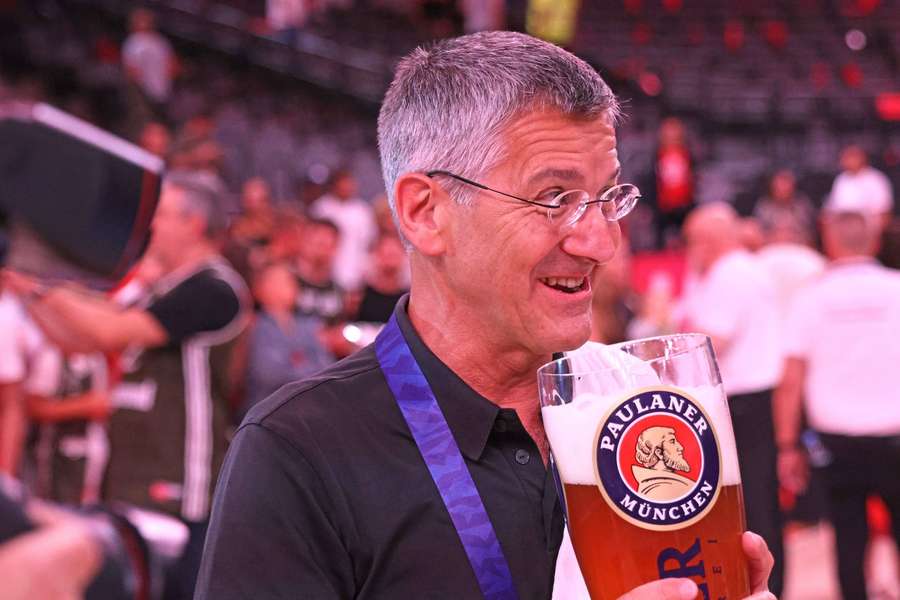 Seit 2019 im Amt: Herbert Hainer kandidiert erneut als Bayern-Präsident ...