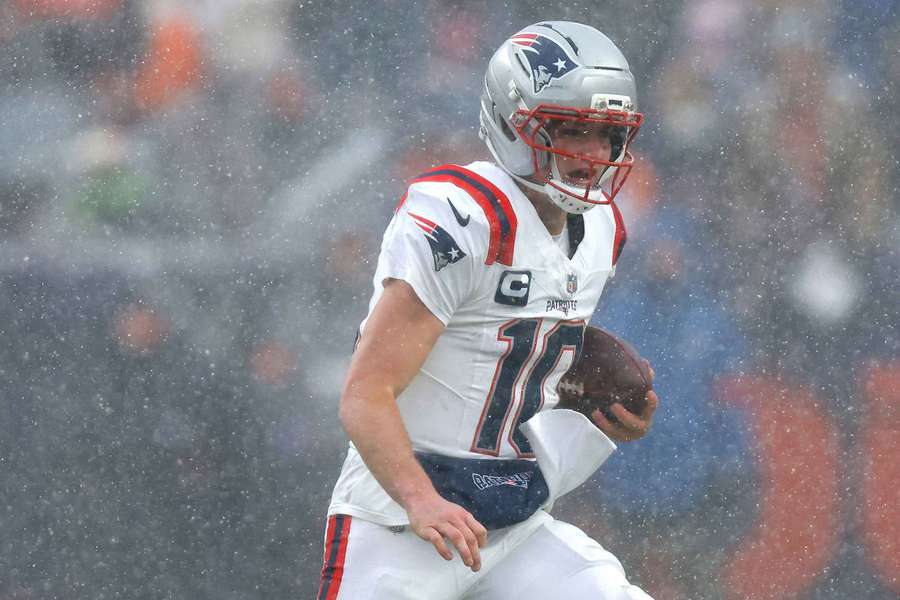 Patriots advance to Super Bowl LX after defeating Broncos in a blizzard ...