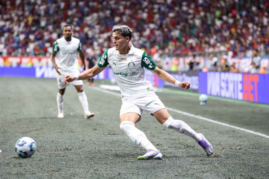 Palmeiras set Benedetti price as Barcelona interested rivaled by Forest, Arsenal ...