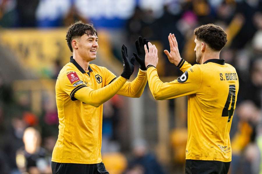 Wolves boss Edwards delighted for Strand Larsen after routing ...