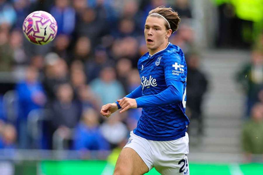 Ex-Everton fullback Ball: Let's not rush Dibling - TribalFootball.com