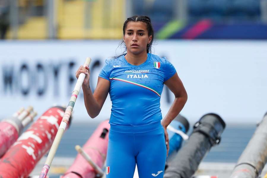 Atletica: Roberta Bruni migliora il record italiano nell'asta | Diretta.it