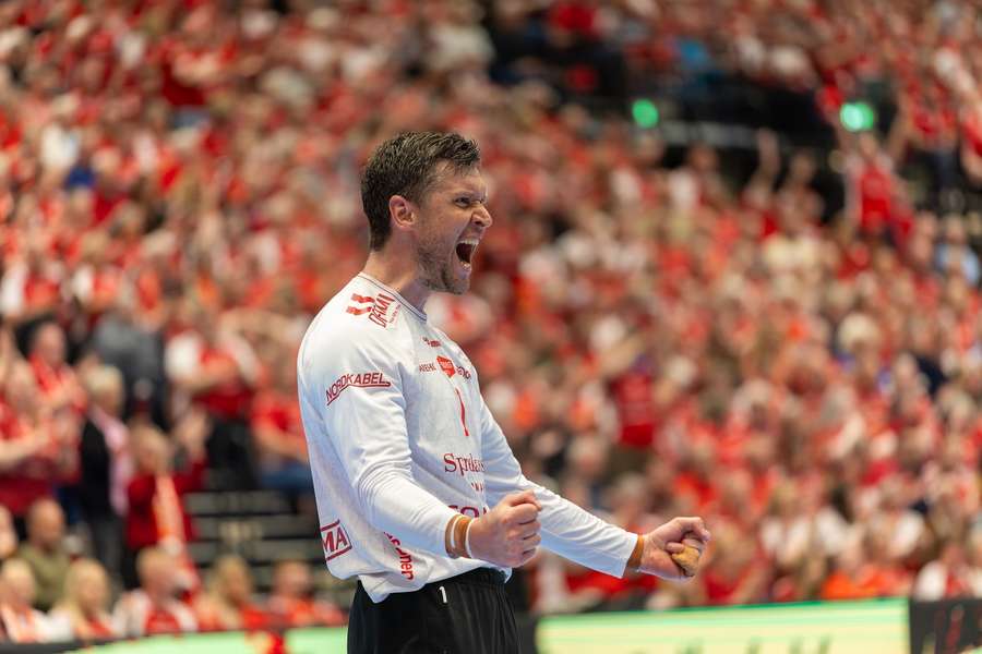 Last-gasp save from Landin gives Aalborg narrow win in first leg of ...