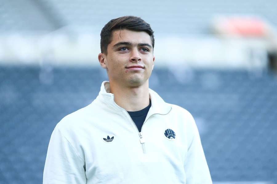 Joelinton and Howe back Miley at Newcastle: Everyone has to look in the ...