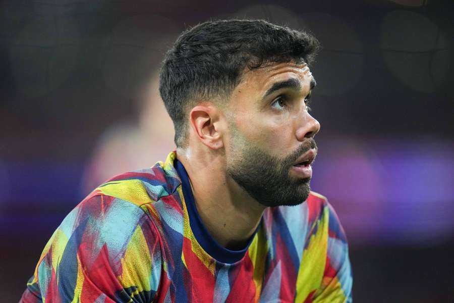 Jamie Carragher praises Arsenal signing Raya: He’s a real upgrade on ...