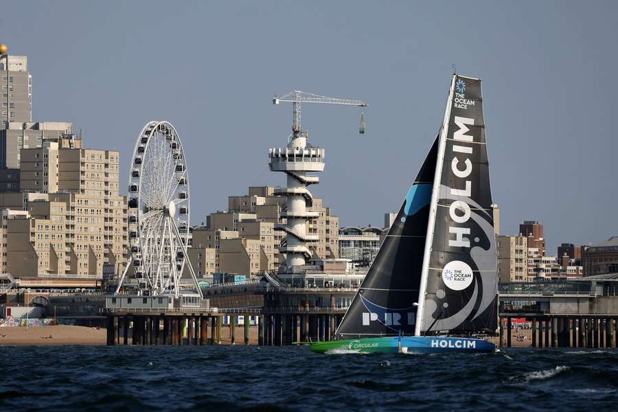 Sans Kevin Escoffier, Holcim-PRB met le cap sur le Vendée Globe ...