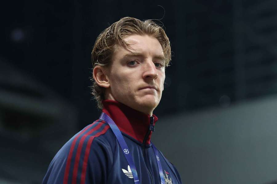Prem giants alerted as Gordon's contract length at Newcastle REVEALED ...