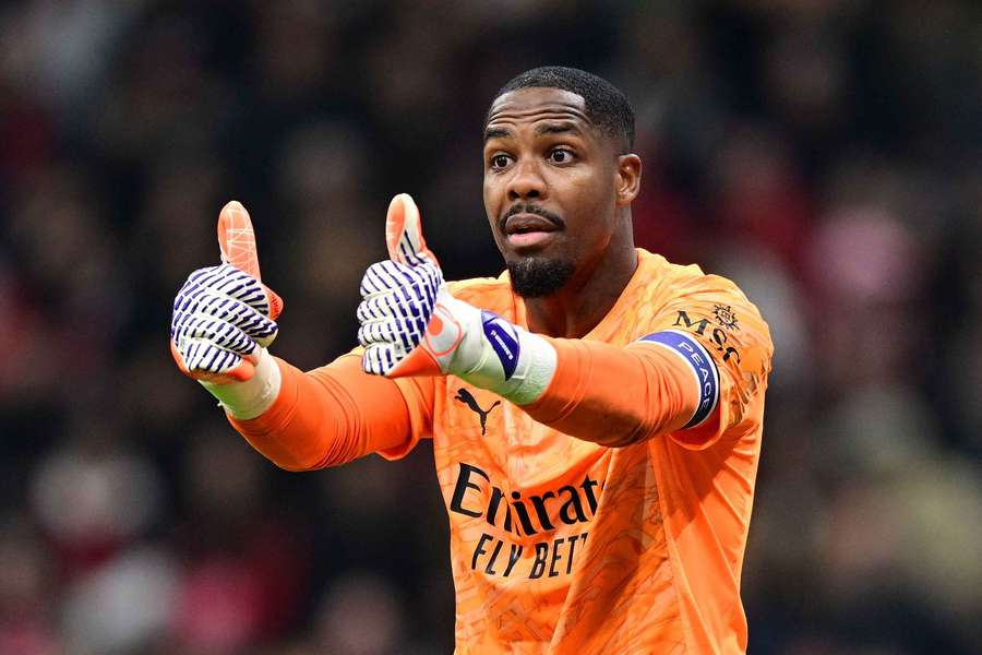 Dida adamant AC Milan No1 Maignan world best - names two Prem keepers ...