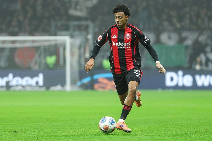 Man City scouting Eintracht Frankfurt fullback Brown - TribalFootball.com