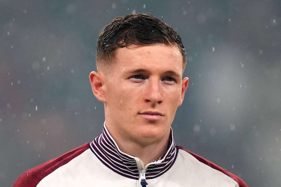 Chelsea Join Man United in Race to Sign Nottingham Forest's Elliot ...
