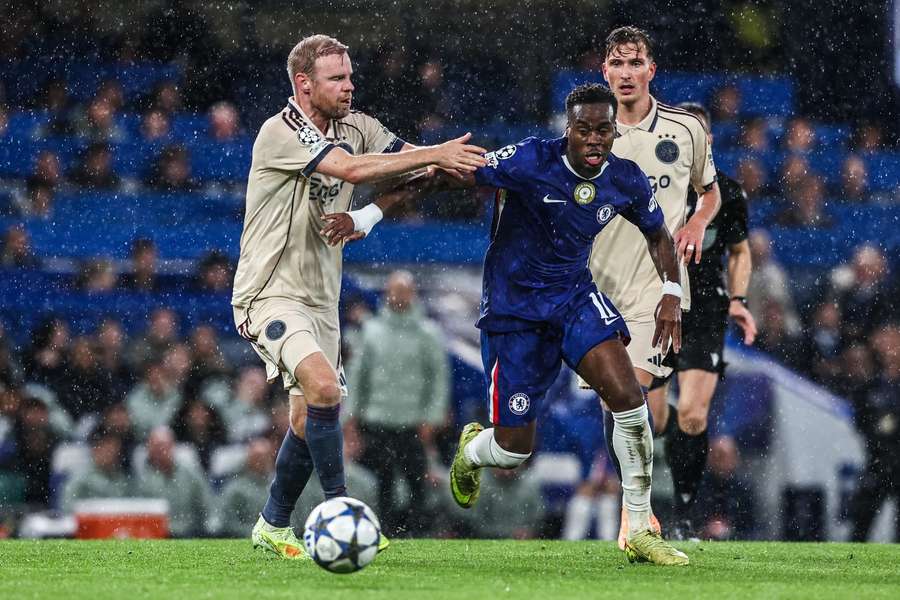 Gittens delighted with man-of-the-match award as Chelsea thrash Ajax ...