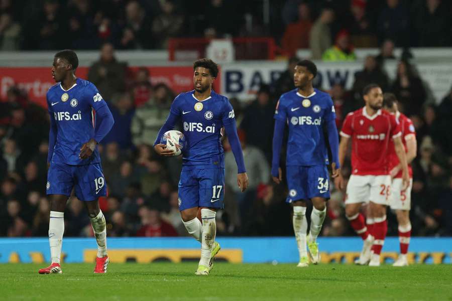 Man Utd, Juventus boost in pursuit of Chelsea midfielder Santos ...