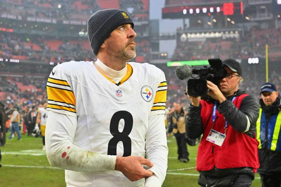NFL: Aaron Rodger, quarterback dos Steelers, ainda não decidiu se vai ...