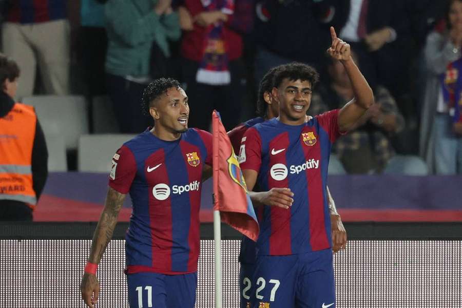 Grâce à Lamine Yamal et Raphinha, le Barça bat la Real Sociedad et ...