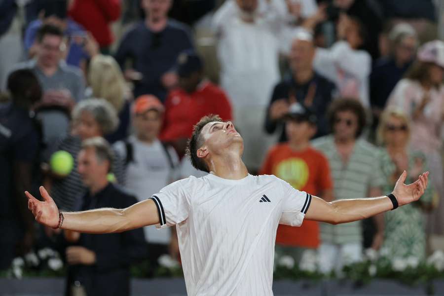 Jakub Mensik responds to Andrey Rublev revival to book first Grand Slam ...
