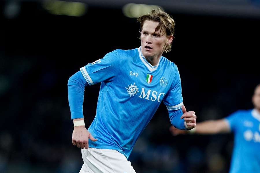 Napoli chief Manna: We have clear and frank relationship with McTominay ...