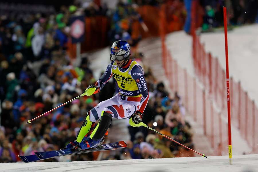 Clement Noel gewinnt Hundertstelkrimi in Madonna | Flashscore.de