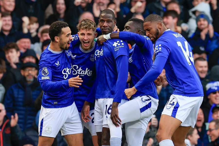 Everton score today store