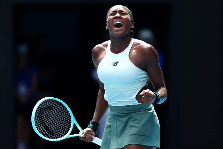 Gauff recovers to down Bencic in scorching Melbourne fourth round Flashscore