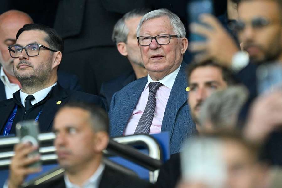 Sir Alex Ferguson taken to hospital ahead of Man United's Liverpool ...