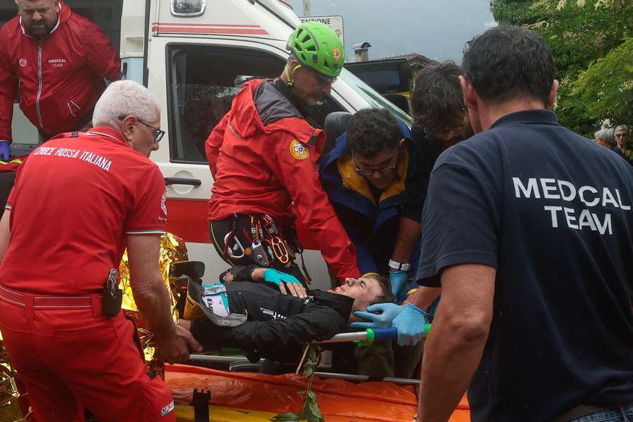 Cyclisme : nouvelles rassurantes pour Martinelli qui avait basculé dans ...
