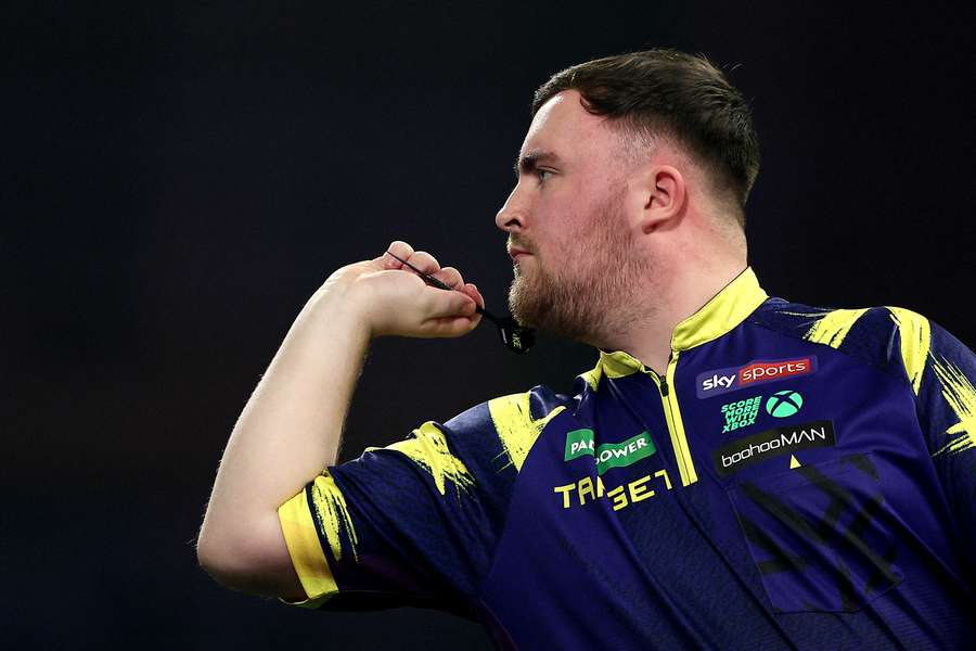 The best darts legs ever: Iconic moments in PDC history | Flashscore.co.uk