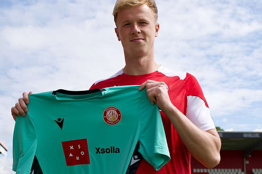 DONE DEAL: Stevenage sign Villa keeper Marschall - TribalFootball.com