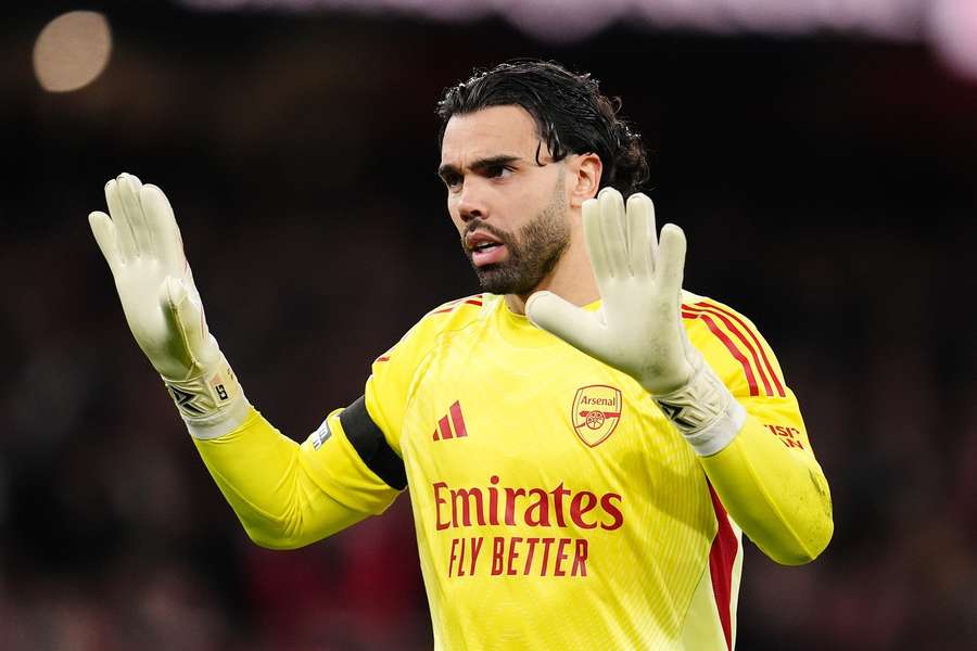 Raya credits Arsenal defence after Golden Glove success ...