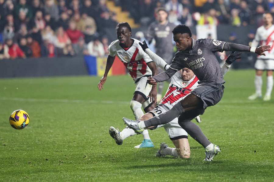 Real Madrid and Rayo Vallecano share the spoils in six goal LaLiga thriller Flashscore .gh