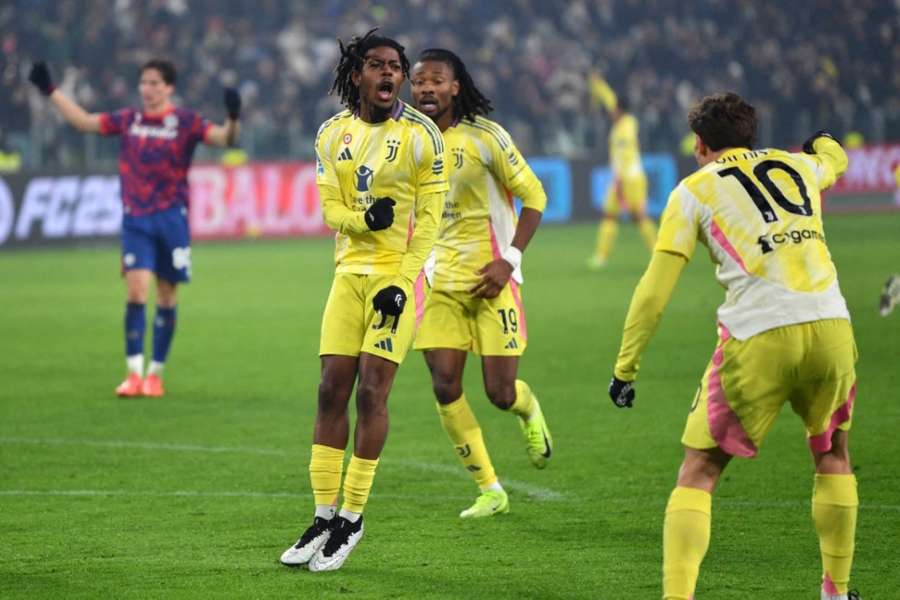 Juventus steal draw to extend unbeaten run as Motta sees red in reunion with Bologna Flashscore