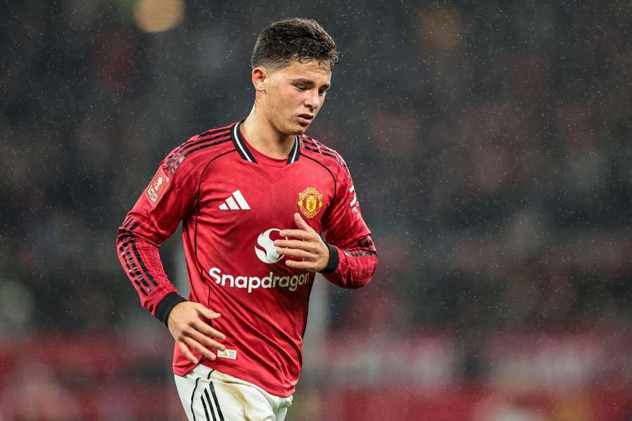 Lacey speaks after Man Utd red card - TribalFootball.com